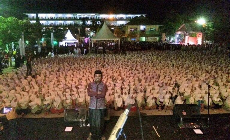 Candra Malik: Sosok, Karya dan Kehidupan Sang Begawan