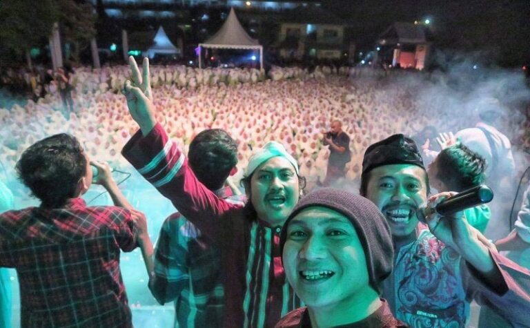 Candra Malik: Sosok, Karya dan Kehidupan Sang Begawan